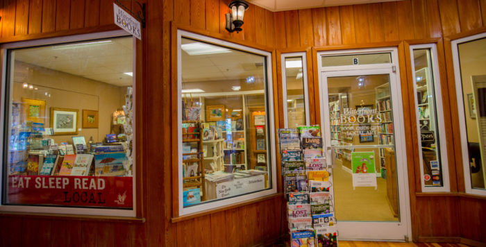 Waterfront Books - Pawleys Island